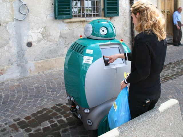 Des Robots Qui Ramassent Les Déchets à La Demande