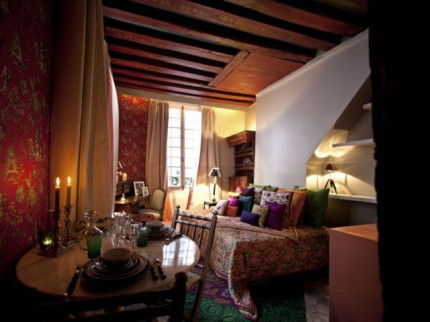 1 intérieur aux accents tziganes