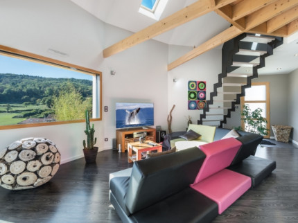 Une maison ronde en bois : visite en 12 photos