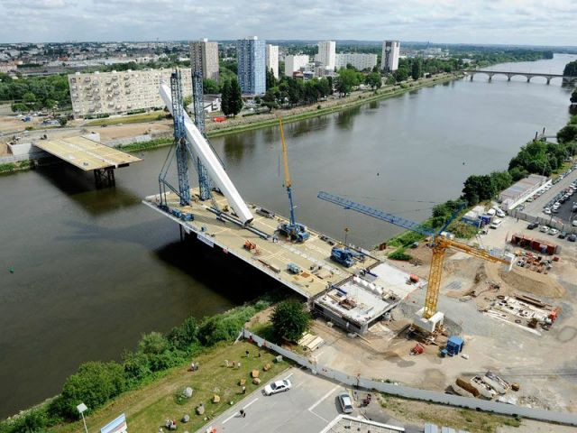 Le pont Eric-Tabarly : une rue de plus à Nantes