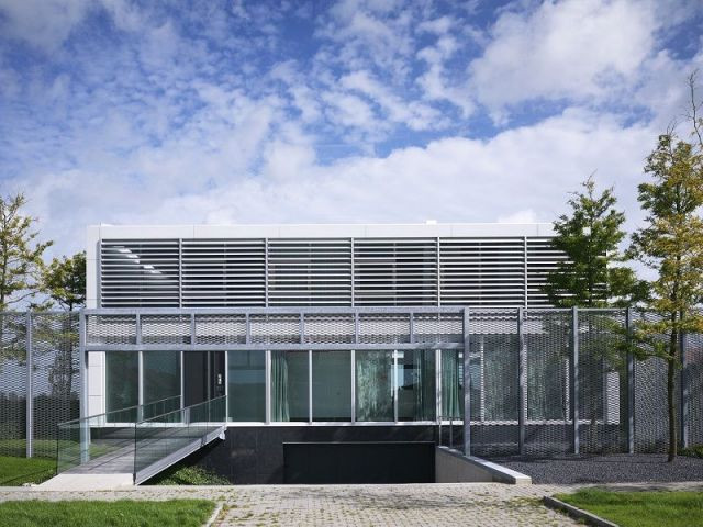 Une lumineuse maison en aluminium