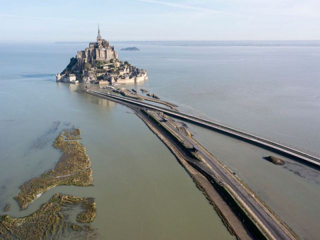 Mont-Saint-Michel : l'ouverture du pont-passerelle est imminente