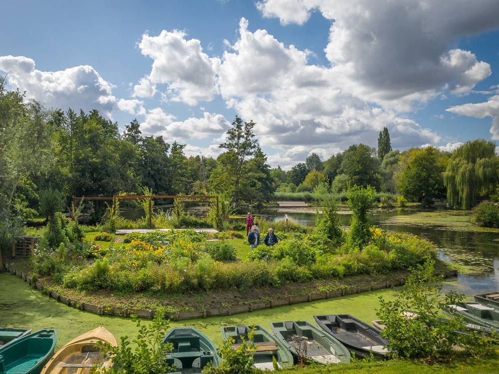 Art et jardins se rencontrent au fil de l'eau dans les Hortillonnages d ...